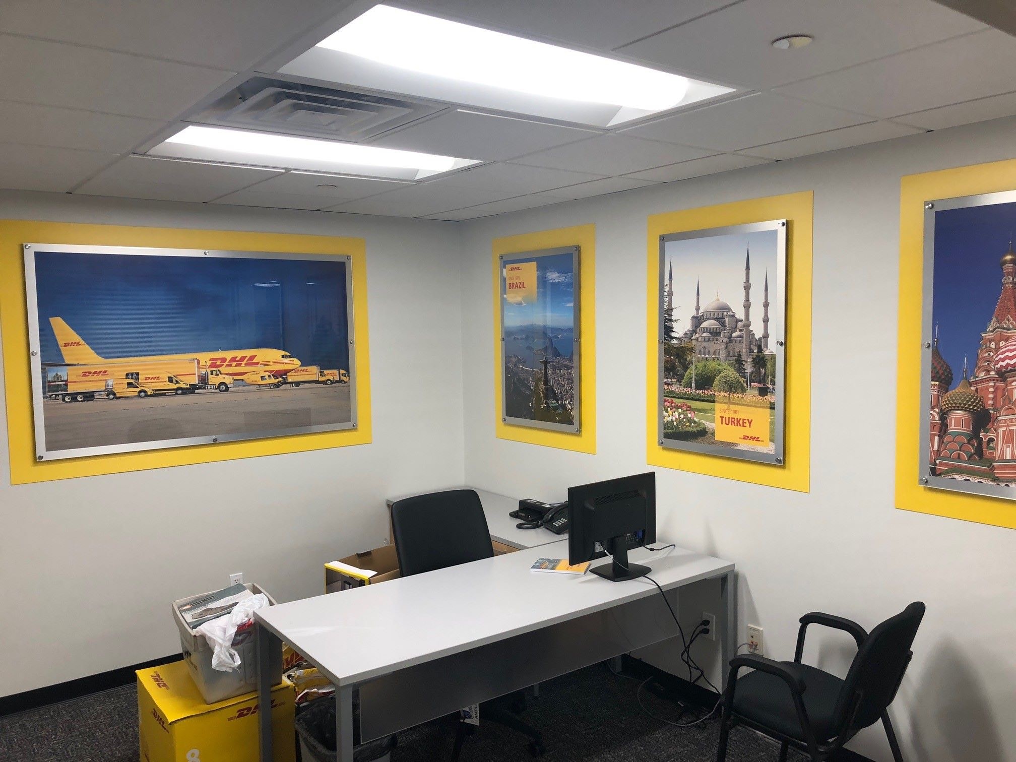DHL Indoor Signage - SpeedPro Boston North